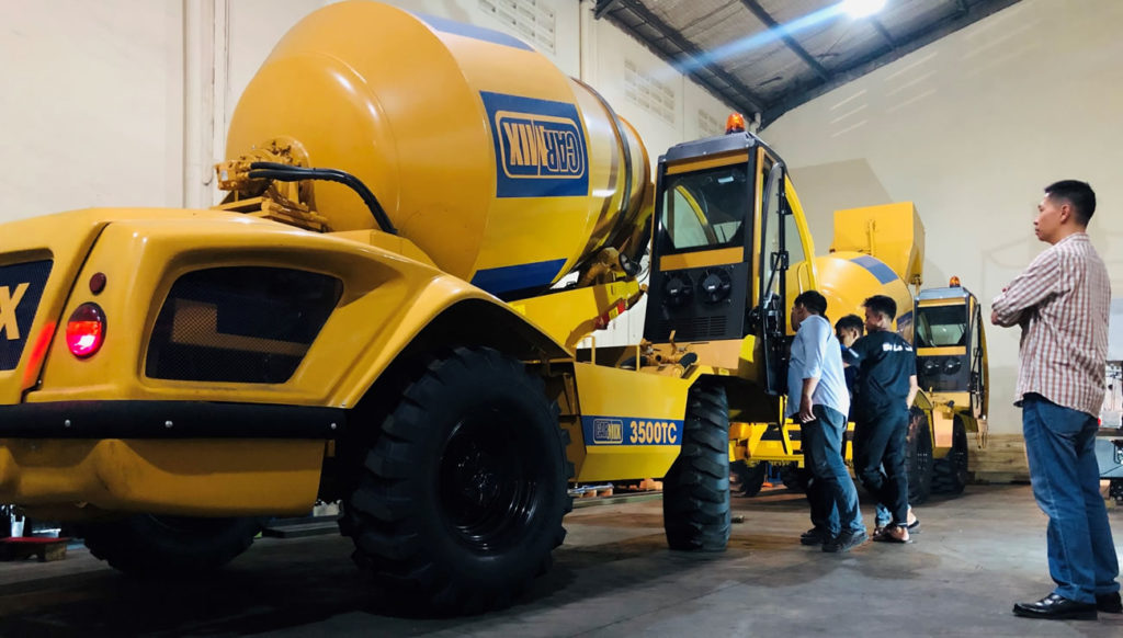 Self Loading Mixer Indonesia Terbaik
